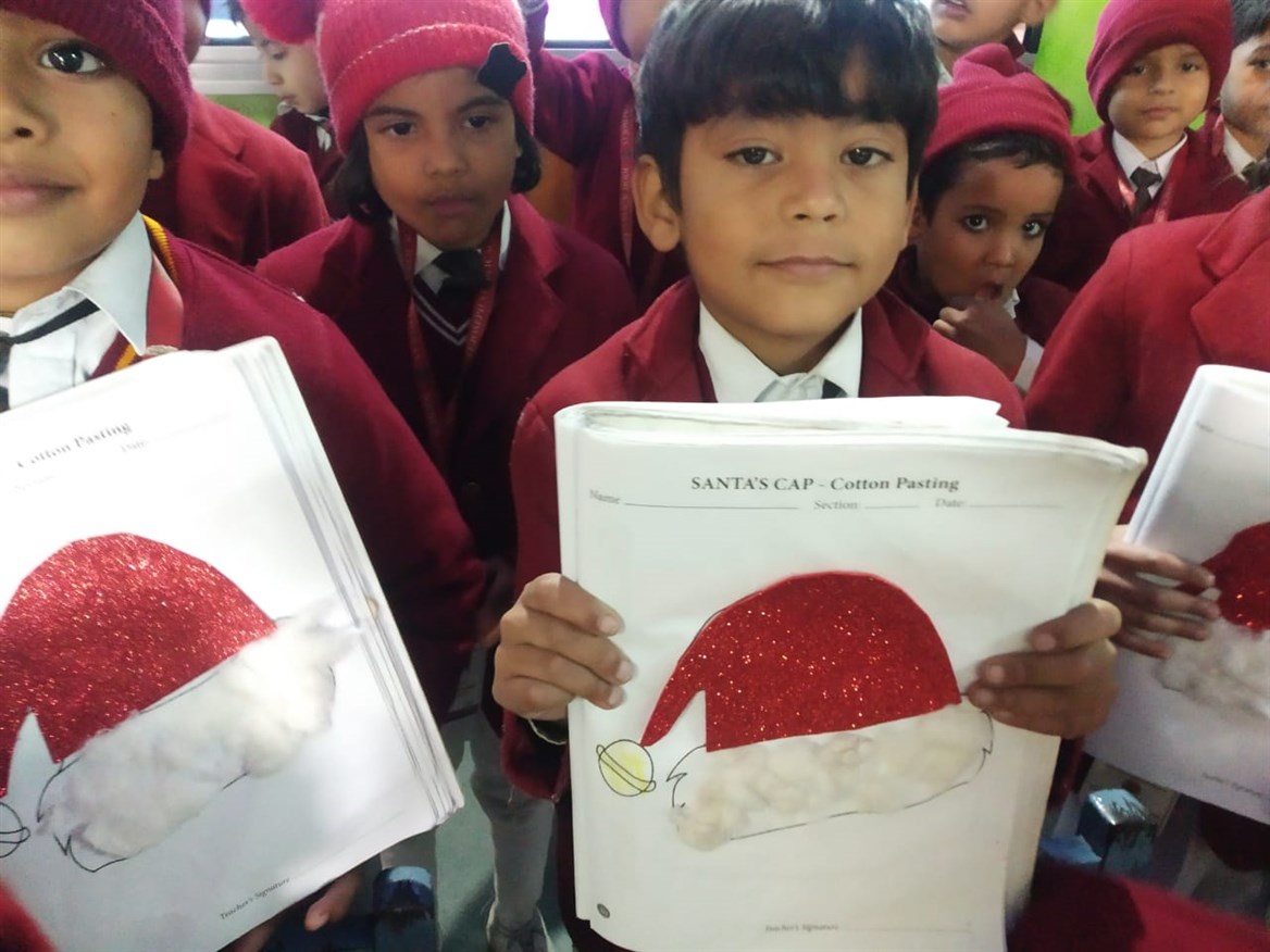 Christmas activity of class LkG B