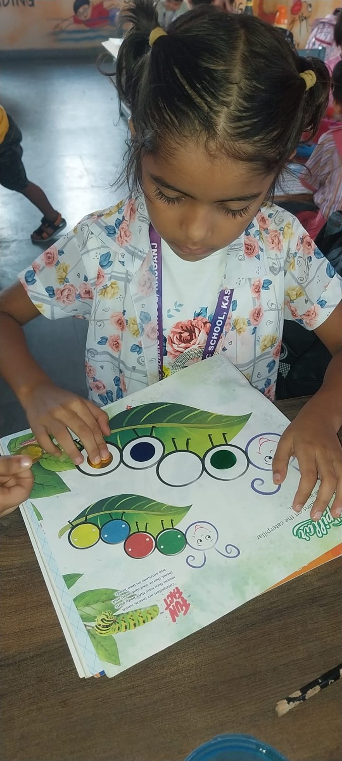 Pasting sequins activity by class UKG TULIP