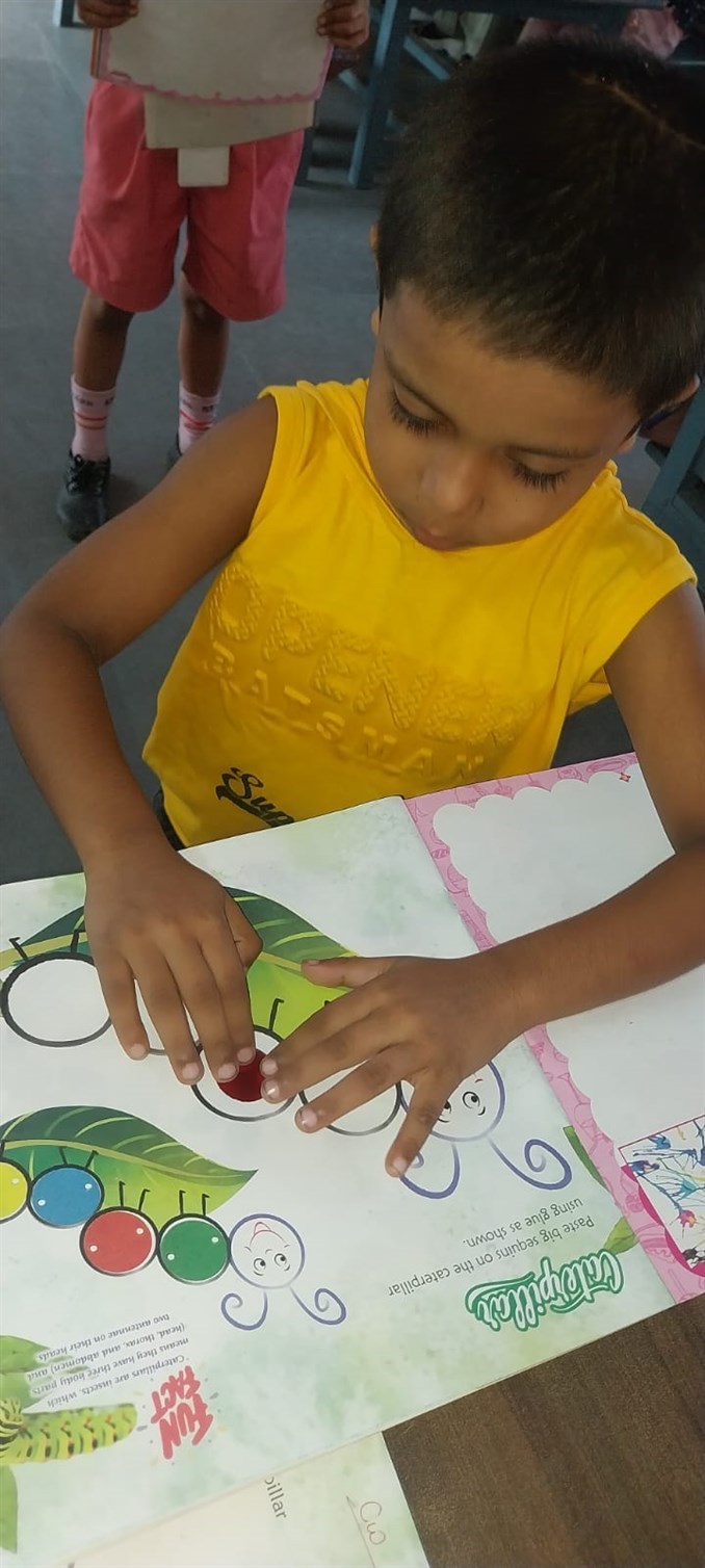 Pasting sequins activity by class UKG TULIP